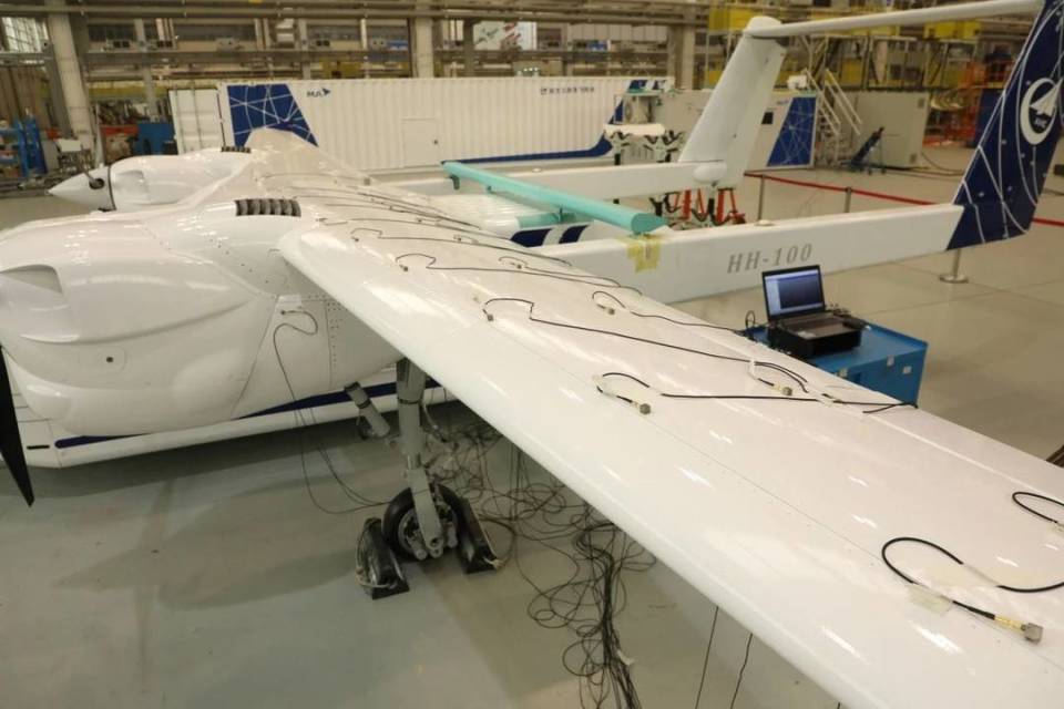 HH-100航空商用无人运输系统顺利完成全机地面共振试验_腾讯新闻