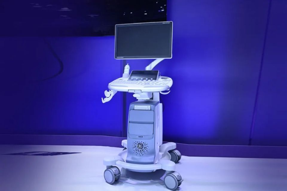 GE医疗：高端MR等18款国产产品亮相CMEF_腾讯新闻