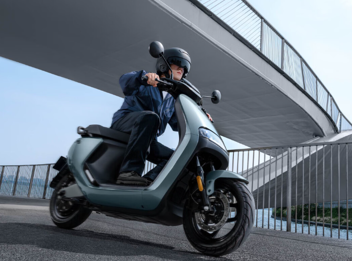 九号电动车 E80c MK2 发布：5 英寸全彩 TFT 屏，6499 元起_腾讯新闻