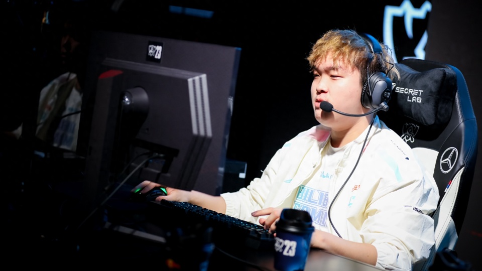 S13：BLG再遇强敌FNC！小虎迎来证明之战！_腾讯新闻