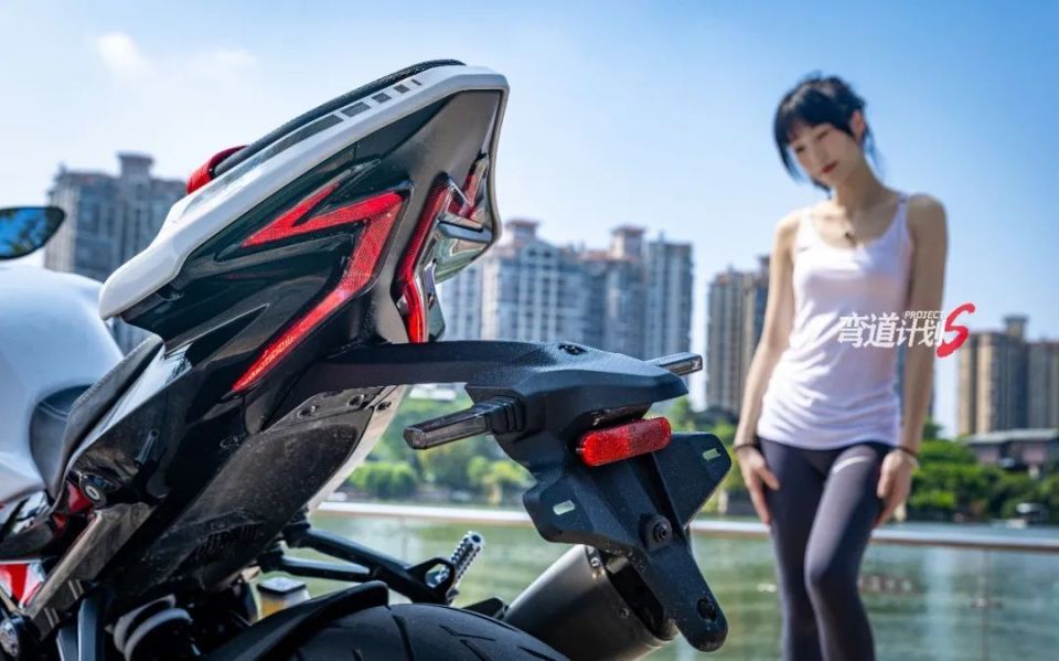 无极RR660S评测，综合性能超一流，2024编辑推荐车型_腾讯新闻