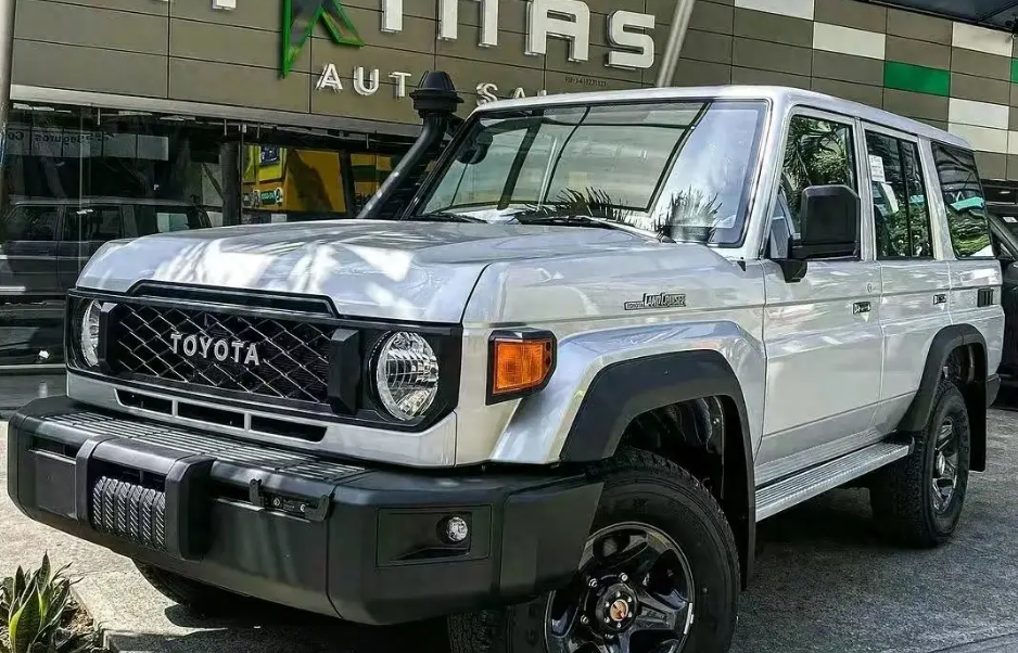 预售价69万！丰田传奇SUV“LC76”进港，性能不输奔驰G_腾讯新闻