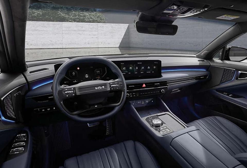 2025款起亚K8首次曝光，升级V6引擎+8AT，指导价不超15万！_腾讯新闻