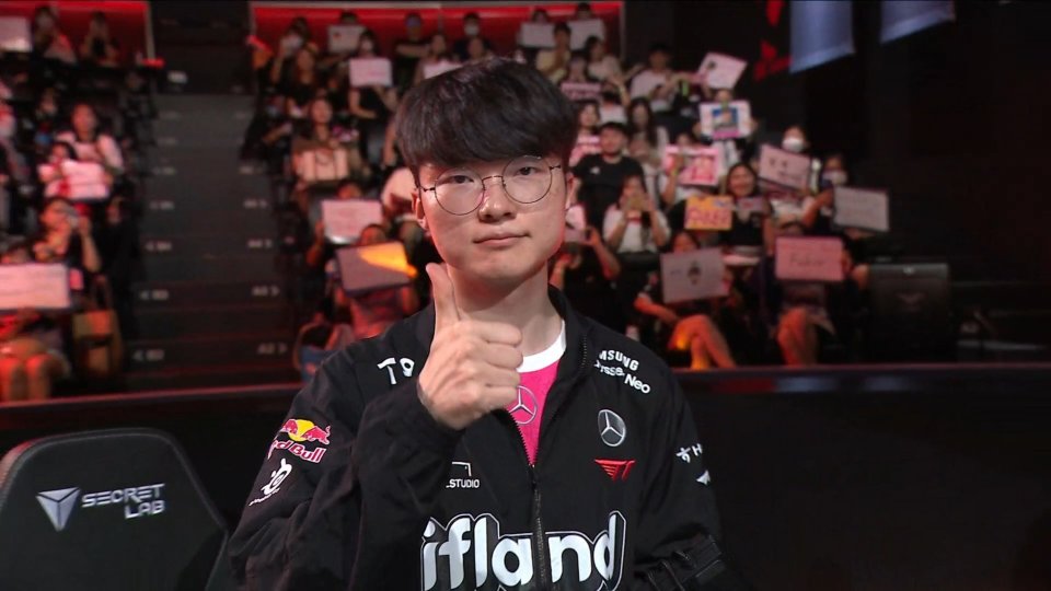 大脑回来了！Faker回归 T1轻松击败KDF终止五连败_腾讯新闻