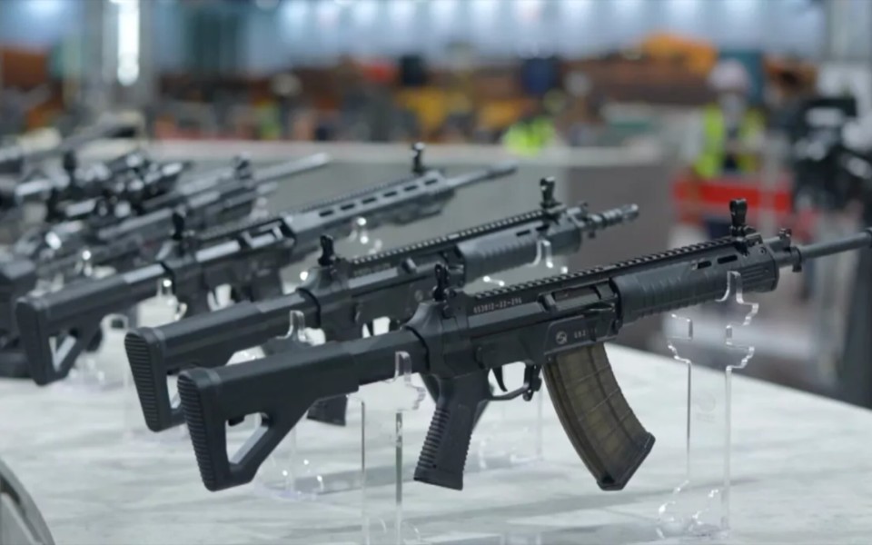 紧跟国产武器发展步伐，CFHD再推新枪QBZ-192_腾讯新闻
