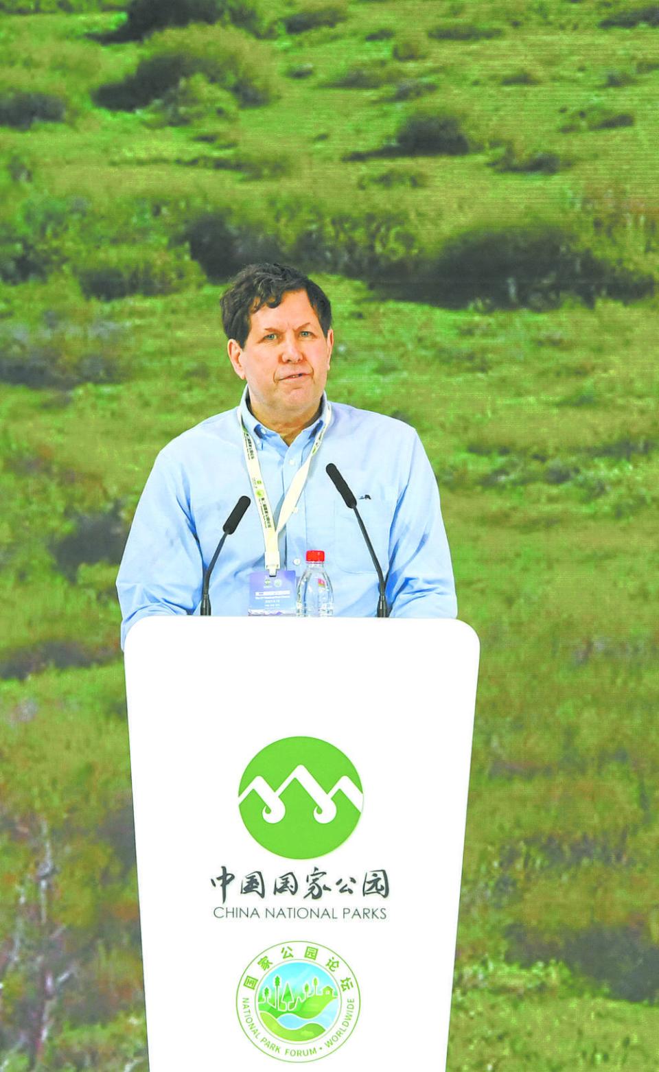 国家公园和保护区对保护生物多样性和生态系统服务的重要作用 世界自然保护联盟科技委员会委员、美国国家科学院院士、明尼苏达大学教授斯蒂芬·波拉斯基 ...