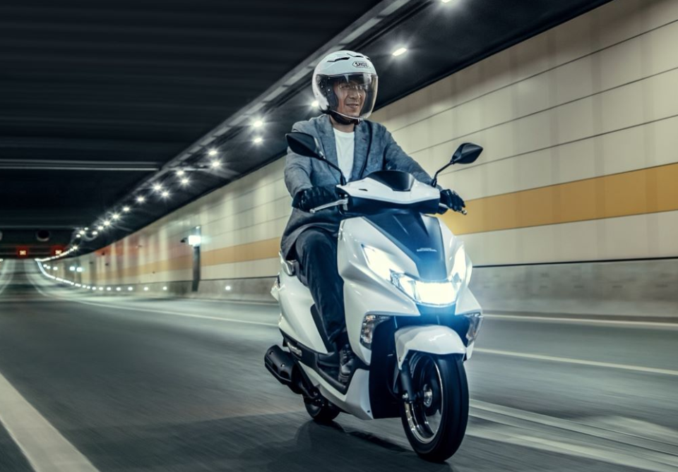 通勤首选！售价9990元起，解读本田NCR125：油耗2.6升，外观大气_腾讯新闻