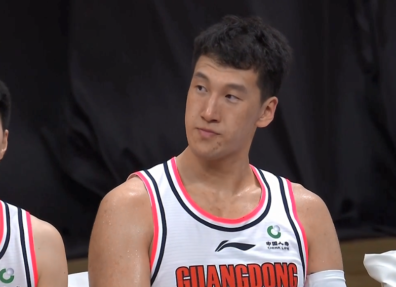 CBA3消息！下赛季引进4名女裁判 山东队签下NBA后卫_腾讯新闻