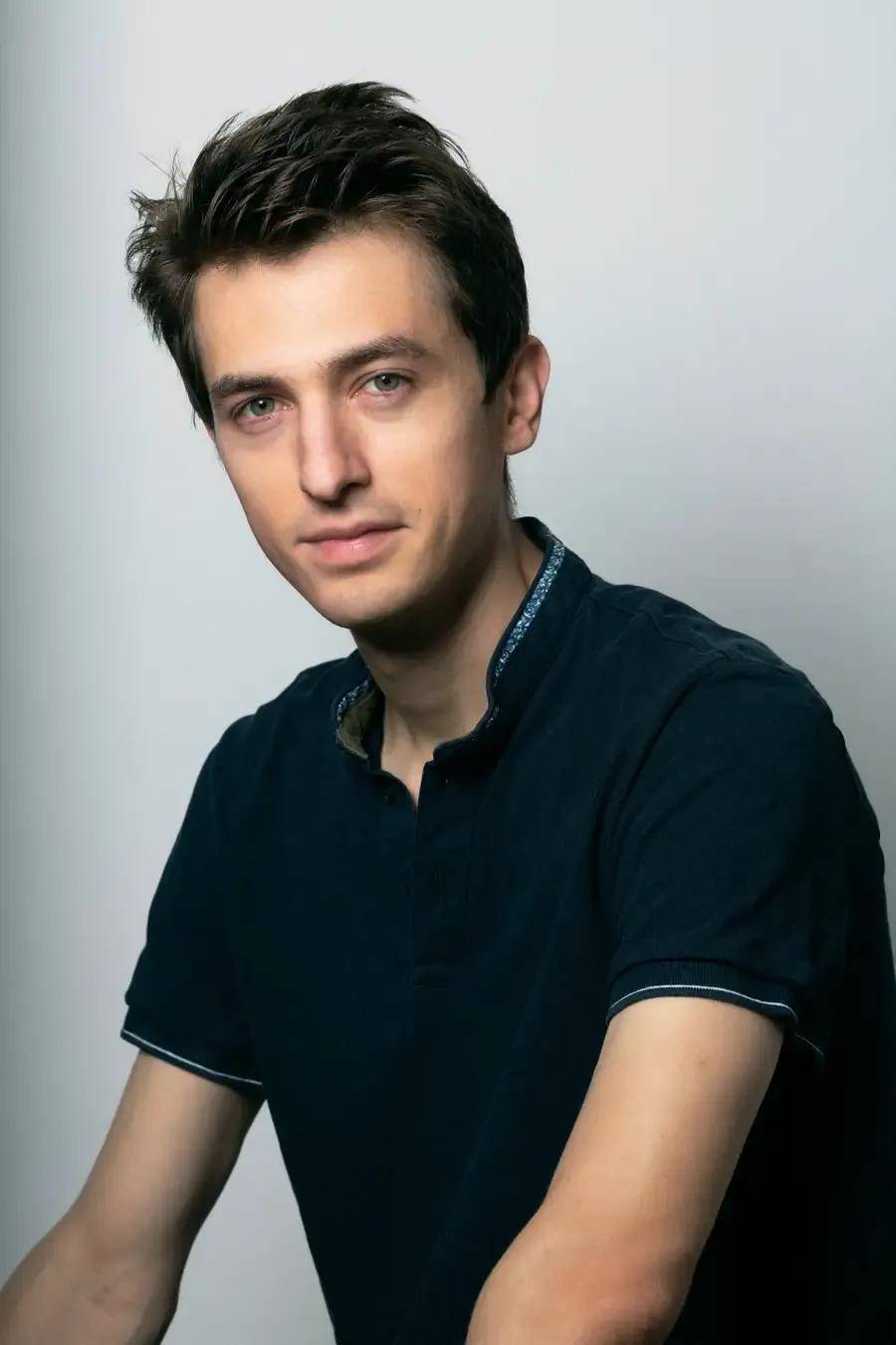 两岁的Llama，最初的14位作者已跑了11个！Mistral成最大赢家_腾讯新闻