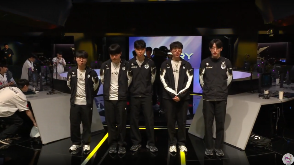 GenG达成18连胜！Chovy以11次MVP收官常规赛_腾讯新闻
