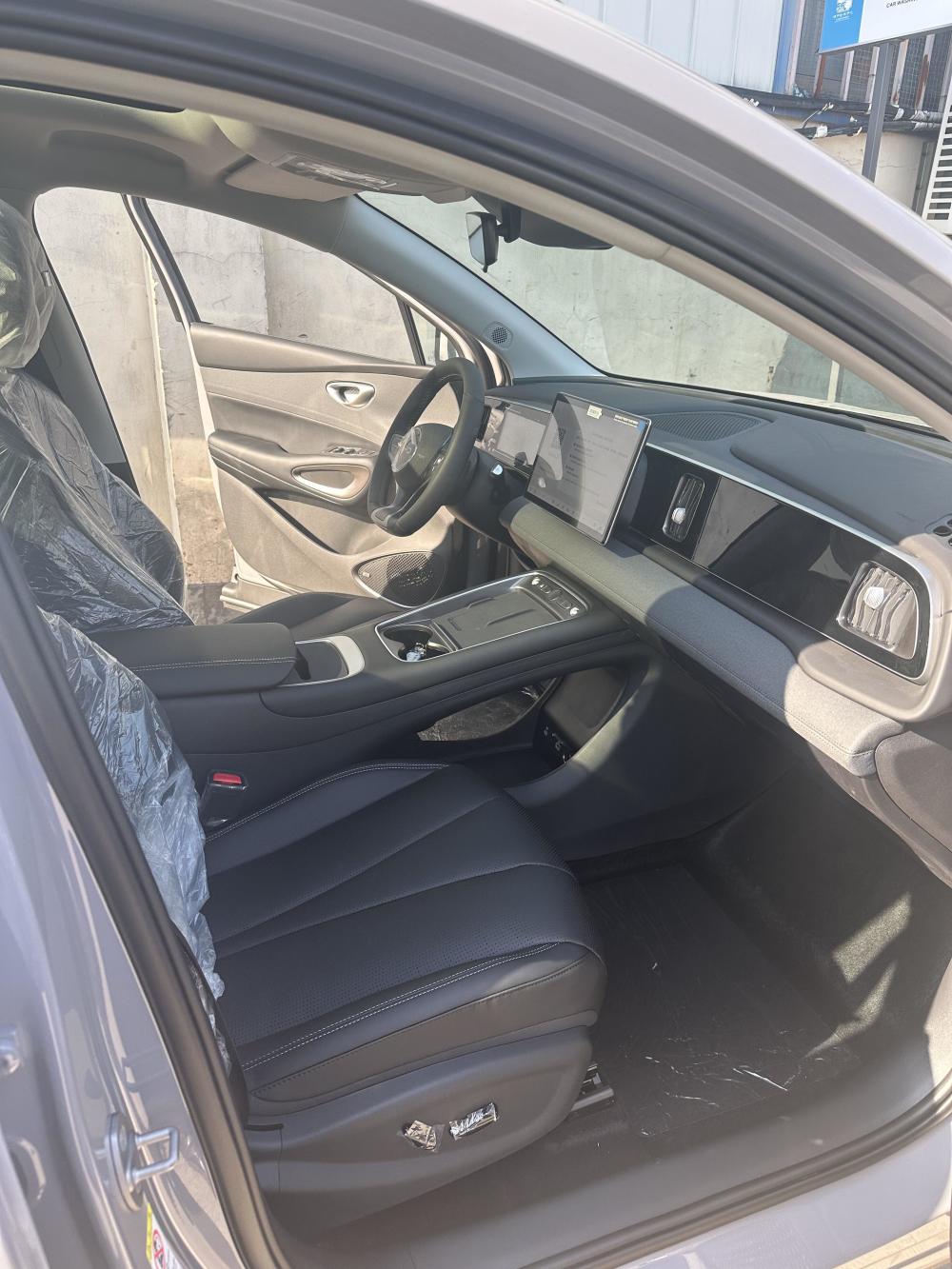 比亚迪海狮05EV实车到店，大过元PLUS+前备箱，配后驱+天神之眼C_腾讯新闻