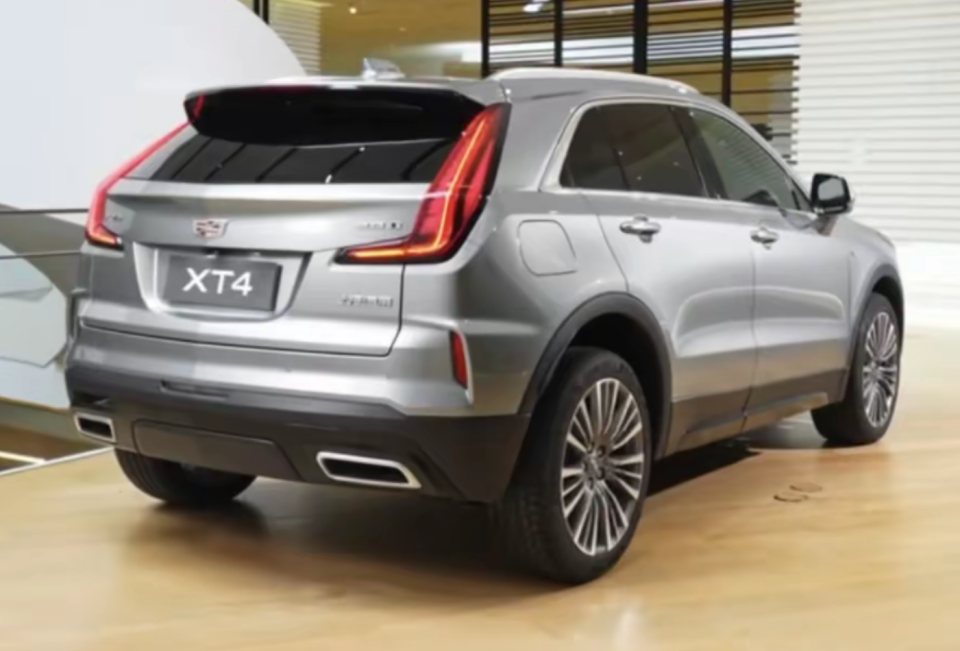 15.99万元买凯迪拉克XT4：“真香”还是“饮鸩止渴”？_腾讯新闻