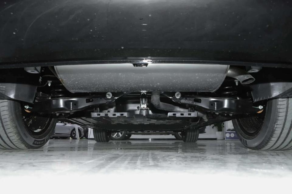 多出智能魔毯悬架，长安启源Q07相比宋PLUS DM-i还有哪些优势？_腾讯新闻