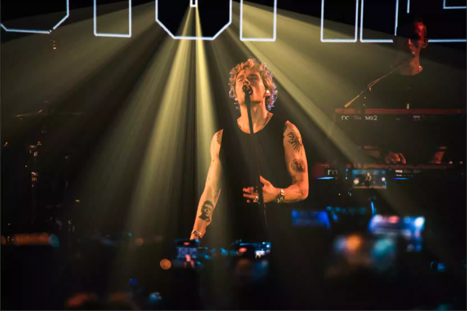 上海的LIVEHOUSE，比夏天还要“热”！_腾讯新闻