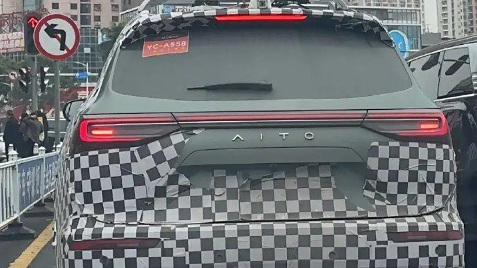 华为下一辆SUV，或卖35万起的问界M8，性能底盘稳赢理想L8？_腾讯新闻