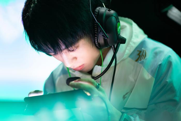 中新电竞对话Suk：不相信自己是最强选手，凭什么拿冠军？_腾讯新闻