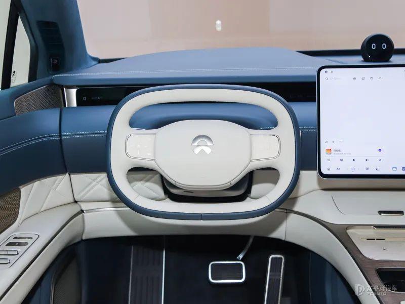 78.8万起！蔚来ET9正式上市，3激光雷达上车+后排顶级体验，还买奔驰S级吗？_腾讯新闻