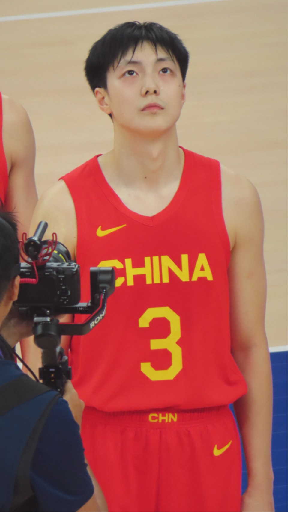 CBA官宣：广东FMVP胡明轩完成注册 赵睿离队后合同年有望爆发_腾讯新闻