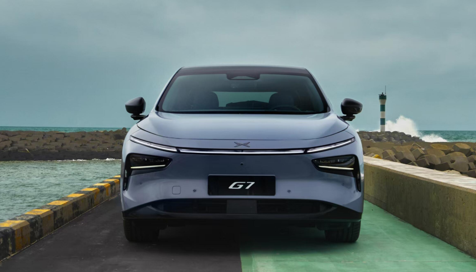 小鹏G7即将到店，大过Model Y+华为XHUD，配296马力+续航702km_腾讯新闻