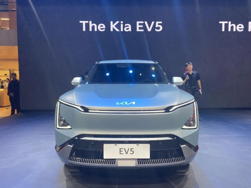 起亚EV5提前亮相，国内新能源好好学下这设计｜车展_腾讯新闻