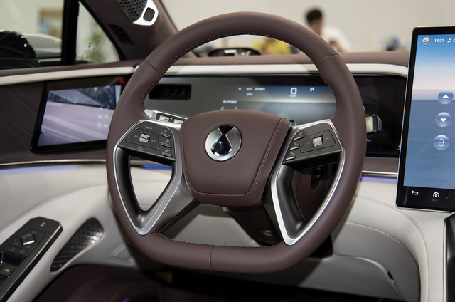 试驾腾势Z9GT：不愧是国产“帕拉梅拉”，BBA阵地可能要失守了_腾讯新闻