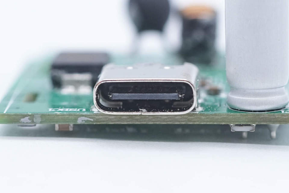 售价50不到值不值得买？thinkplus 30W迷你氮化镓充电器拆解_腾讯新闻