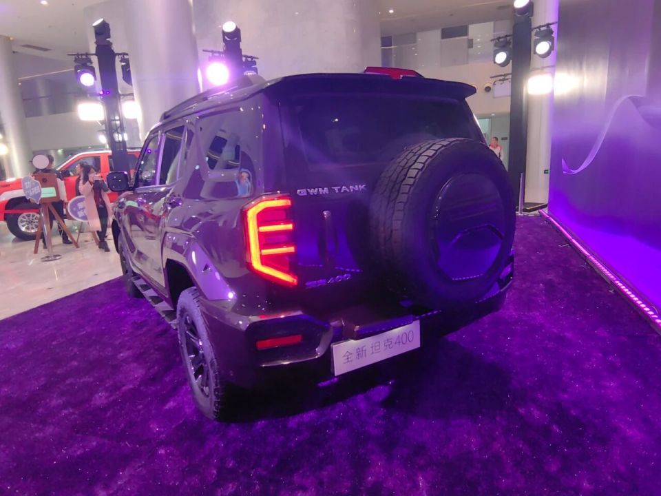 全新坦克400售24.98万起，提供3种动力可选_腾讯新闻