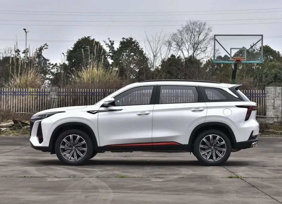 配2.0T+8AT，热度不输CR-V，第二代长安CS75PLUS实力如何？_腾讯新闻
