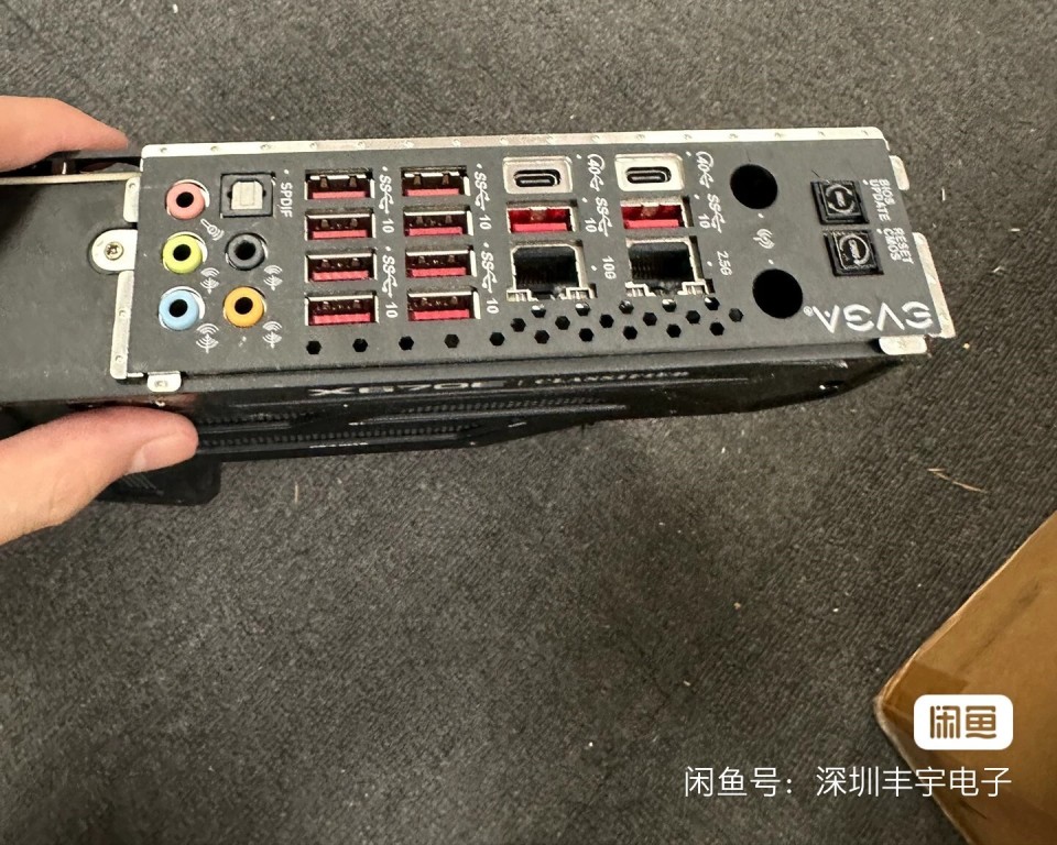 落日余晖，EVGA X670E CLSSSIFIED 主板工程样品现身闲鱼平台_腾讯新闻