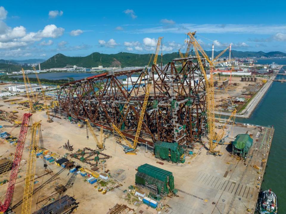 完工倒计时！亚洲第一超大型海洋油气平台导管架建造进入最后攻坚阶段 腾讯新闻