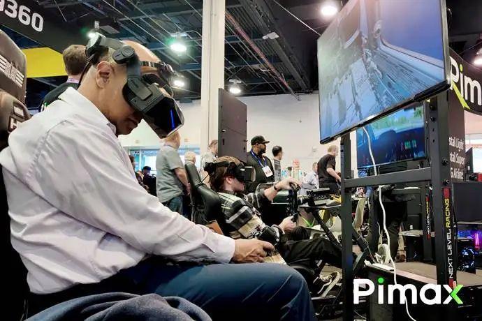 小派科技Pimax推出全球首款视网膜级VR头显Crystal Super，惊艳CES2025_腾讯新闻