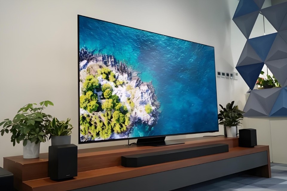 5分钟看懂高端电视！OLED/MiniLED/MicroLED怎么选不踩坑_腾讯新闻