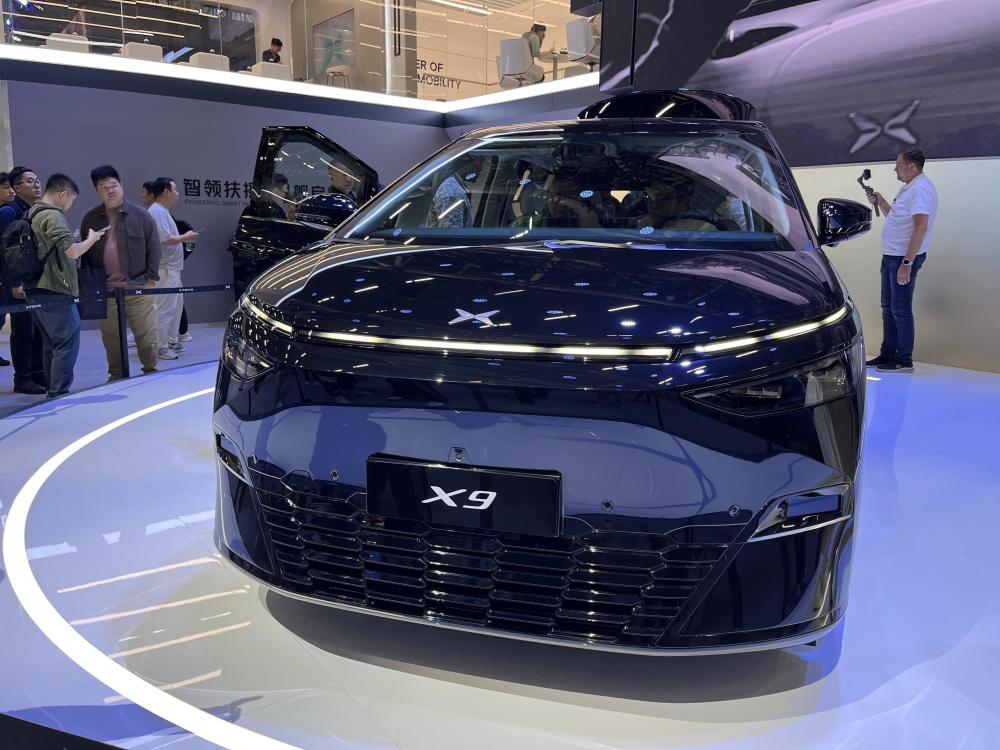 理想MEGA、小鹏X9、问界M9齐聚广州车展，谁才是流量王？_腾讯新闻