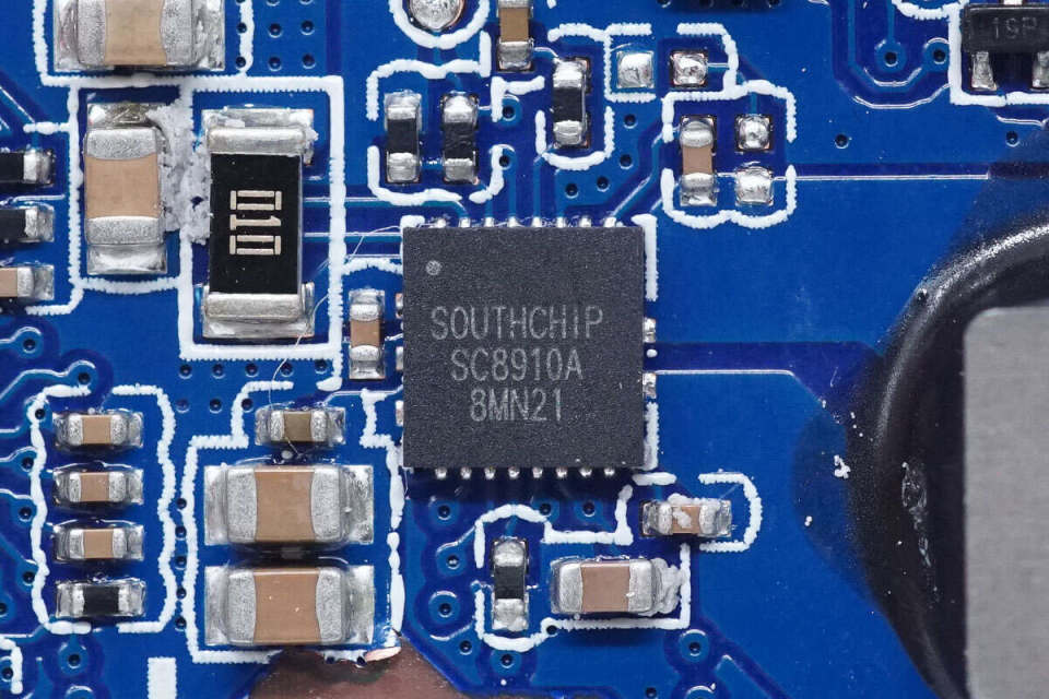 新款产品售价159元值不值得买？小米33W自带线充电宝拆解_腾讯新闻