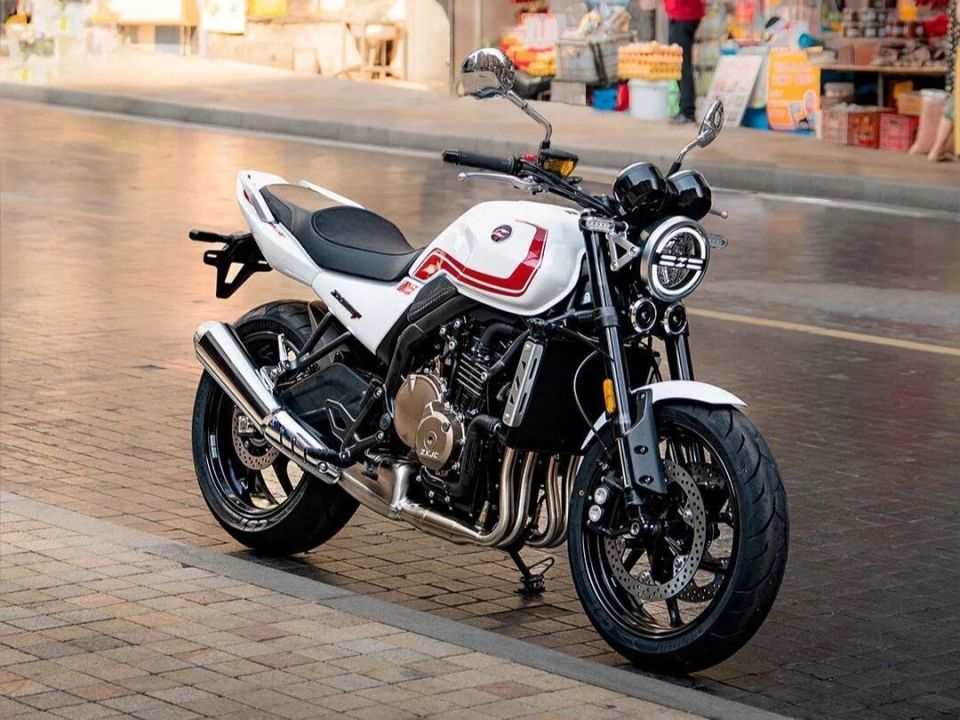 本届摩博会最大看点：张雪500F和本田CB500SF同场竞技？_腾讯新闻