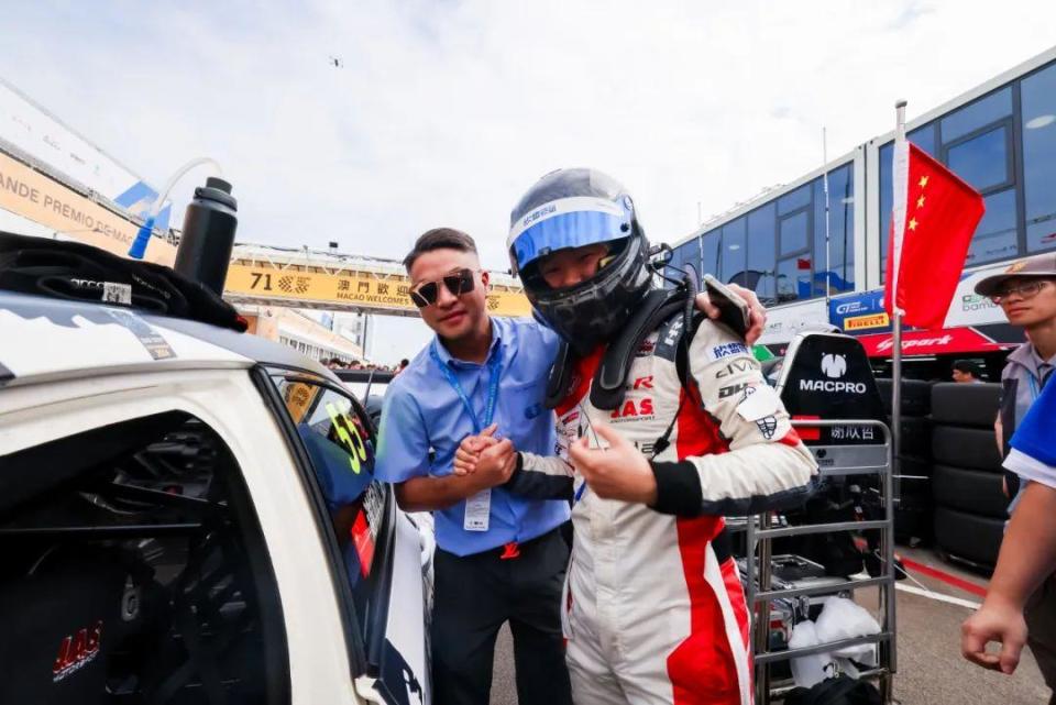 诠释冠军精神，欣哲频道MACPRO Racing Team包揽俱乐部杯年度双冠_腾讯新闻