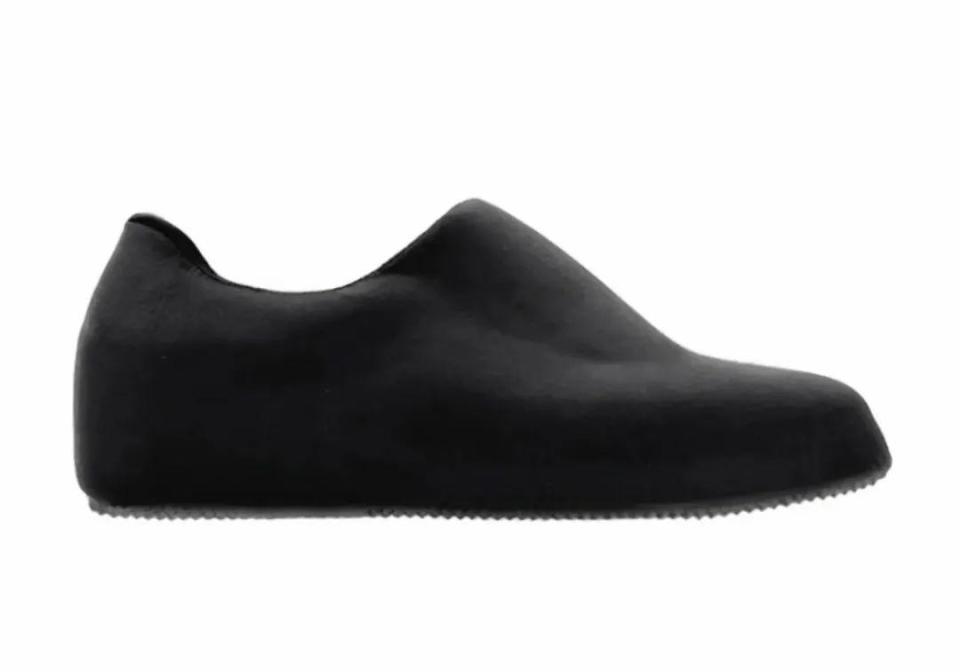 Yeezy 新鞋接连曝光，官网却突然关了！_腾讯新闻