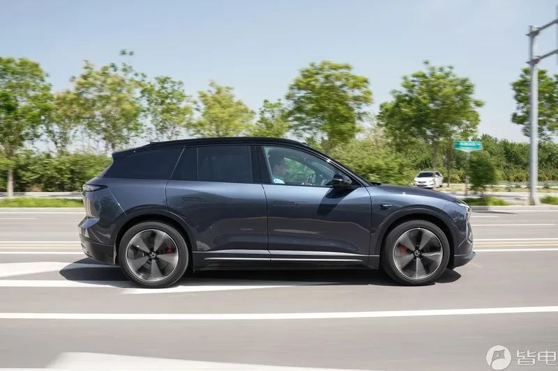 36.8万元起！蔚来新ES6发布，全面升级，送2年自动驾驶_腾讯新闻