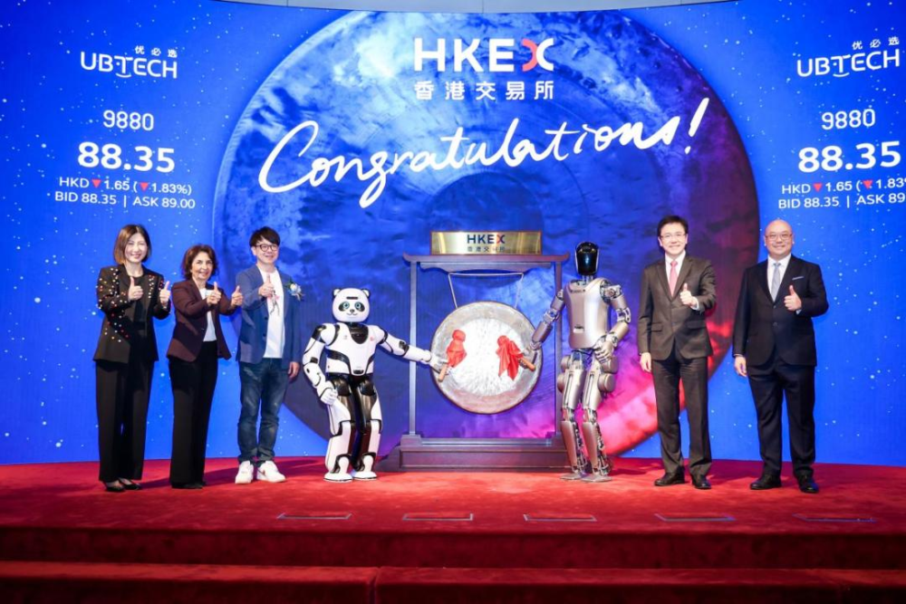 优必选人形机器人Walker S进入蔚来汽车厂“实习” |CyberDaily_腾讯新闻