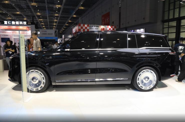 比的就是谁更尊，车长近5米3，智己LS9将至，单电池就有402km续航_腾讯新闻