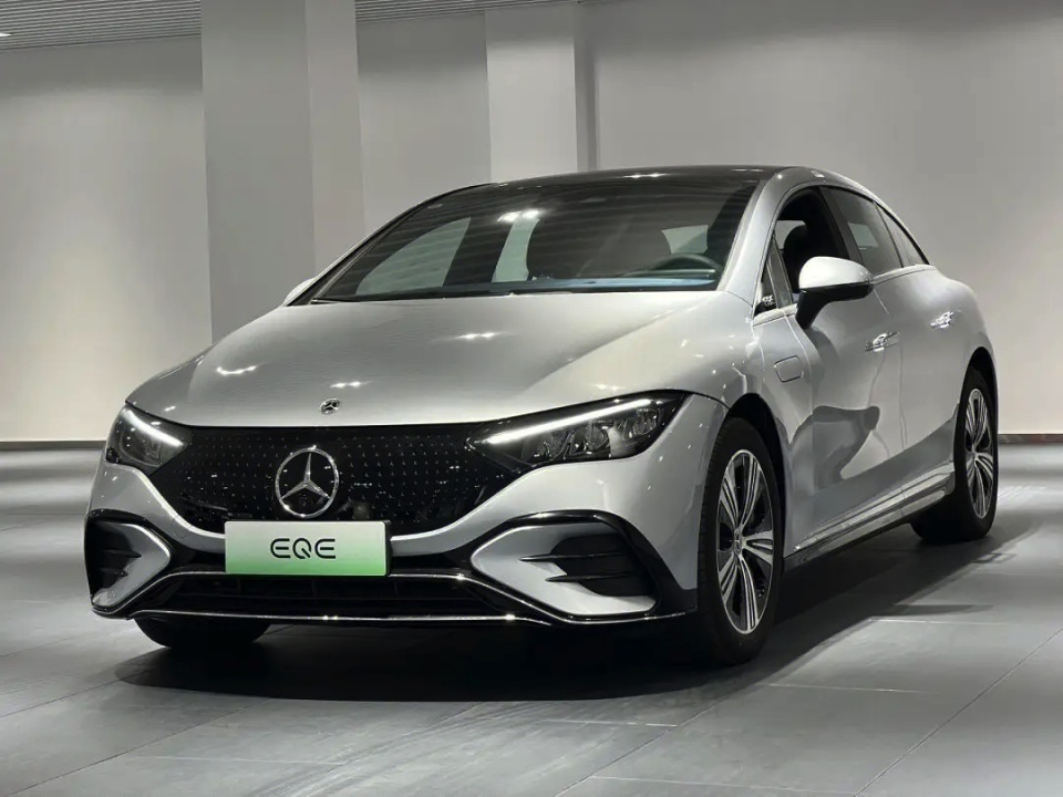 跌到38万的奔驰EQE，为什么卖不过李斌的蔚来ET5？_腾讯新闻