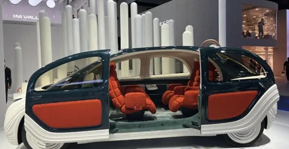 配固态电池，续航1000km！智己首款MPV车型曝光，能锁定爆款？_腾讯新闻