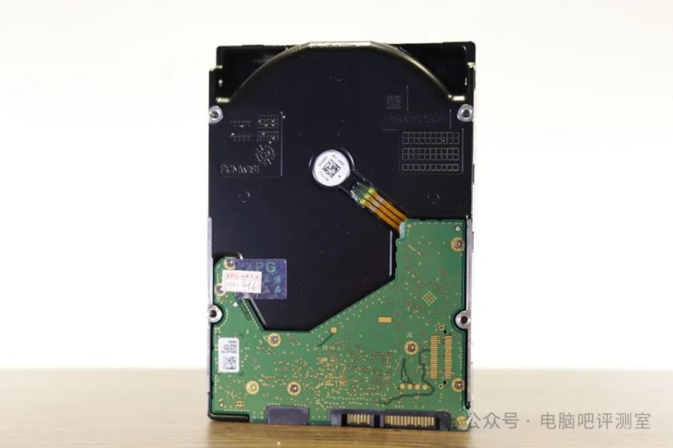 【八测】能查到国行保修的西数 HC550 16T 评测_腾讯新闻