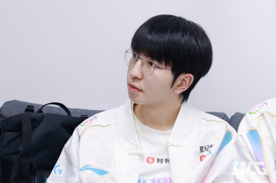 Bin再秀逆天言论，输比赛是因为Bug，请求拳头修复_腾讯新闻