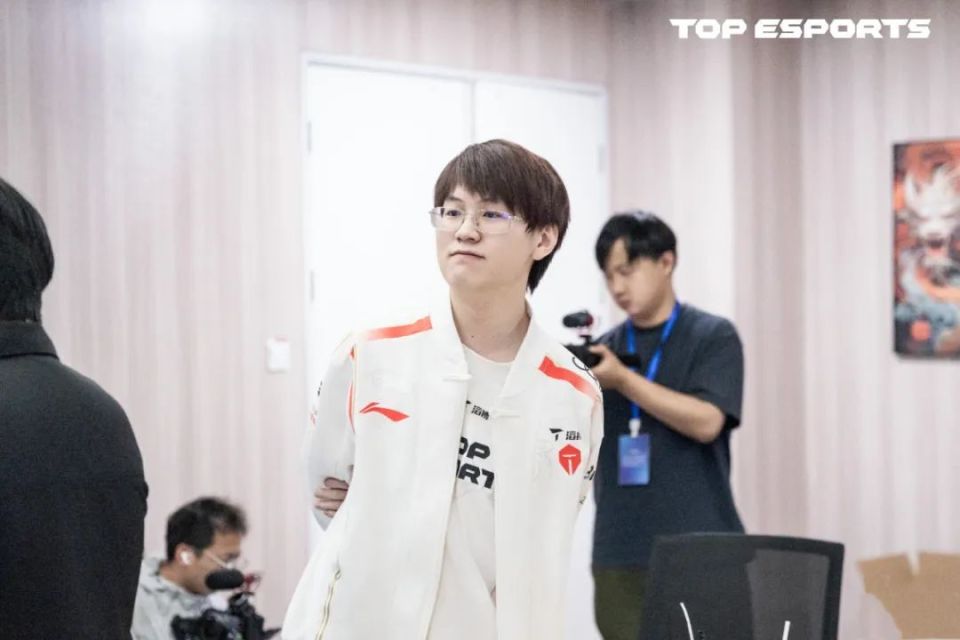 LPL辅助位最长的河——TES.Meiko_腾讯新闻