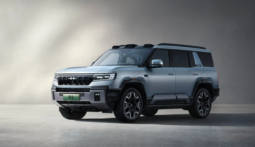 硬碰硬！坦克500Hi4Z与豹8谁更硬？_腾讯新闻