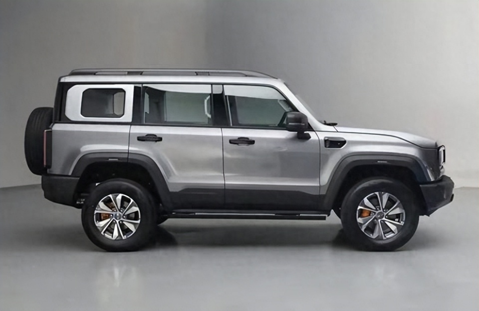 坦克300对手上线，全新北京BJ40，预售价18.58万元起_腾讯新闻