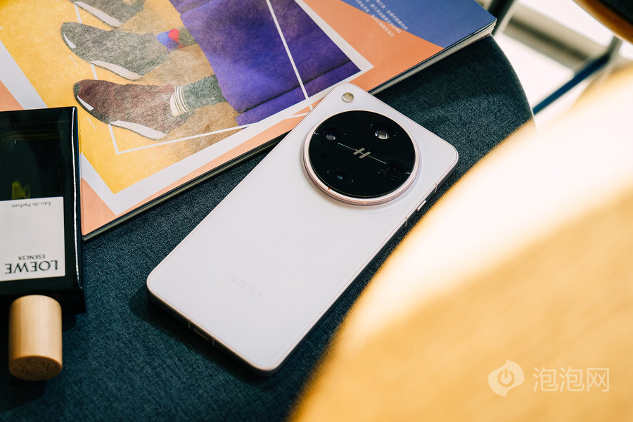 主摄与长焦都是超大底 Find X8 Ultra拍照就是这么强_腾讯新闻