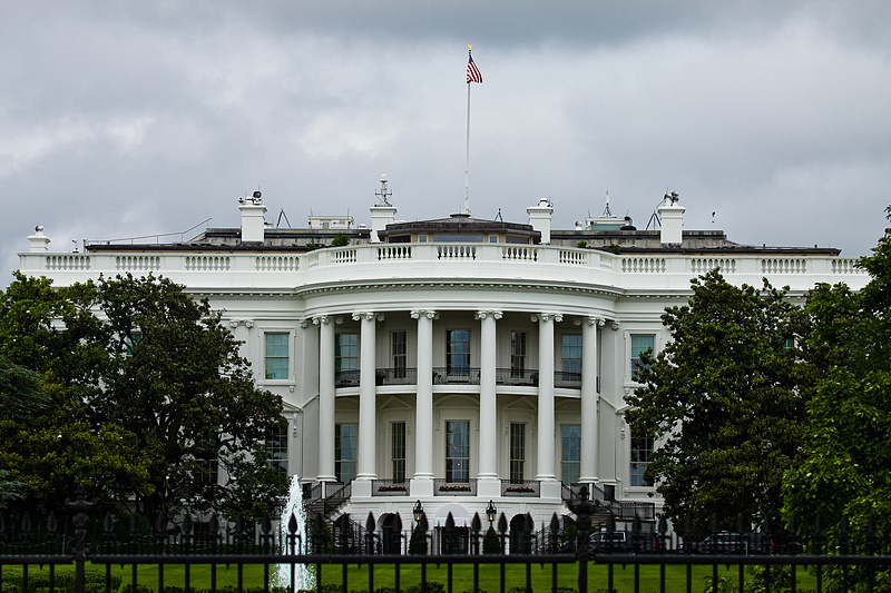 战火重燃 以空袭加沙超200人死亡 哈马斯指以单方撕毁停火协议_腾讯新闻