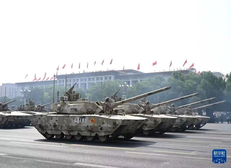 西安两所高校3项技术亮相九三阅兵！董宇辉现身现场_腾讯新闻